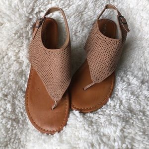Report | Shoes | Womens Sandals From Stitchfix | Poshmark
